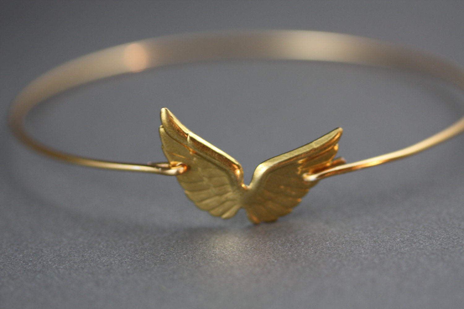 Simply Gold Wing Bangle Bracelet on Luulla